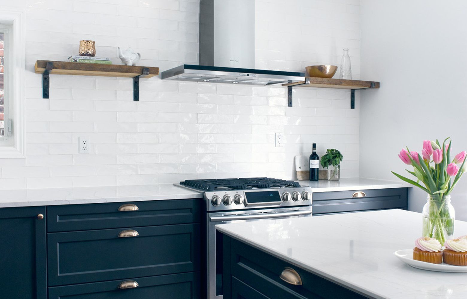 Cambria® Ella™ Quartz Kitchen Countertops Hawaii | Todd Branson ...