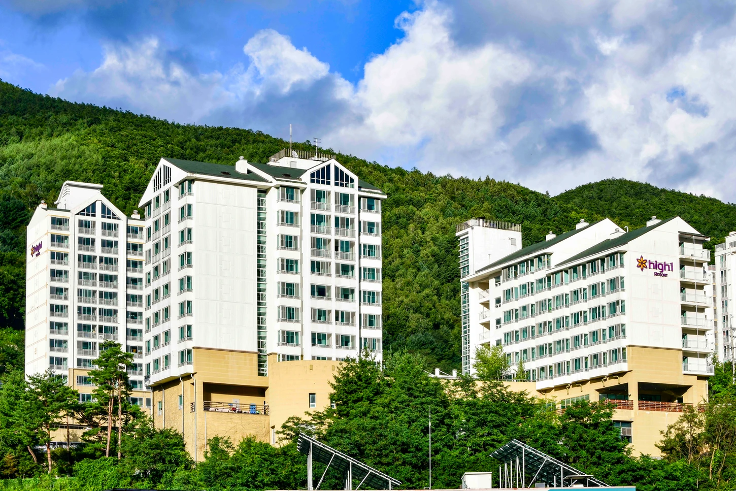 HIGH 1 Resort Dormitory