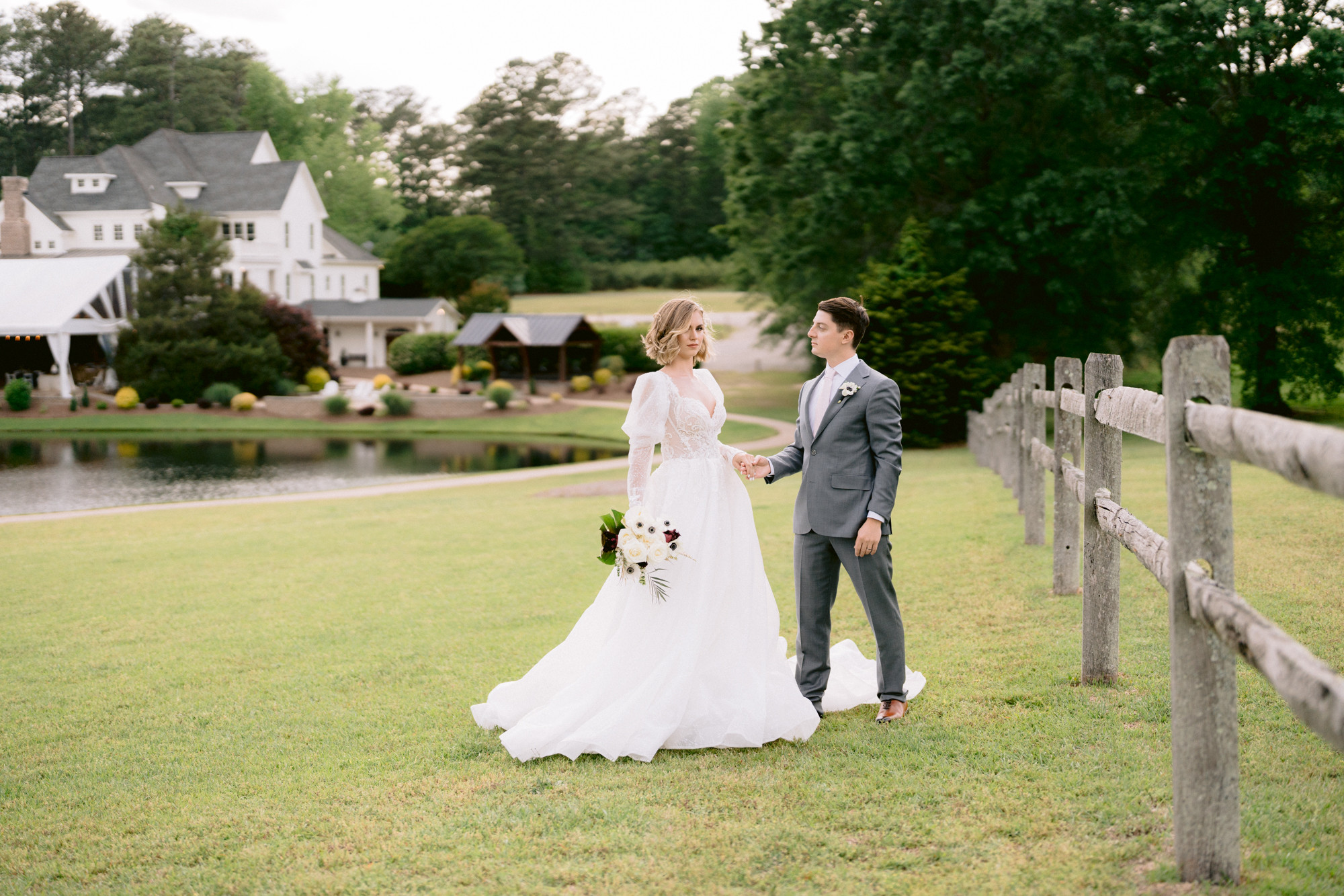 Editorial Wedding at the Oaks at Salem Apex North Carolina | Cliché
