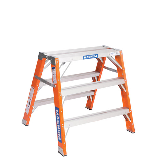 2.5' Fiberglass Step-Up Bench | Magnum