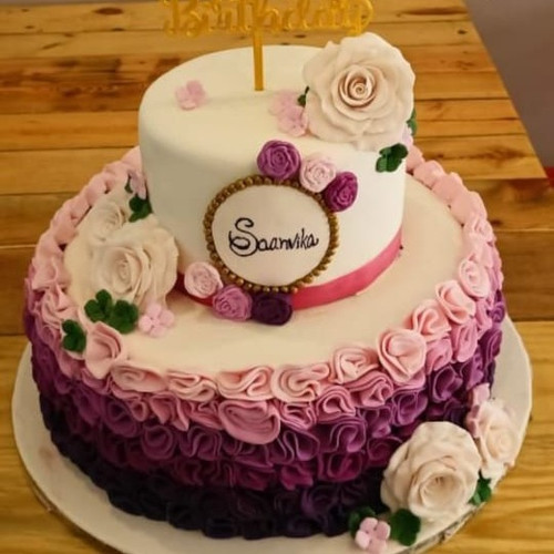 5kg full Fondant Special Cake with Frills | Happyoi | Cake