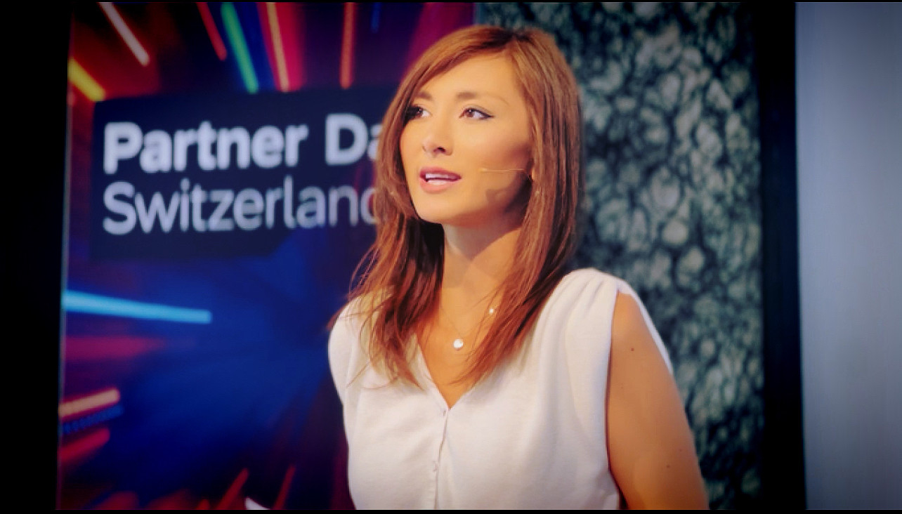 Constance Pfeiffer | event host & pianist