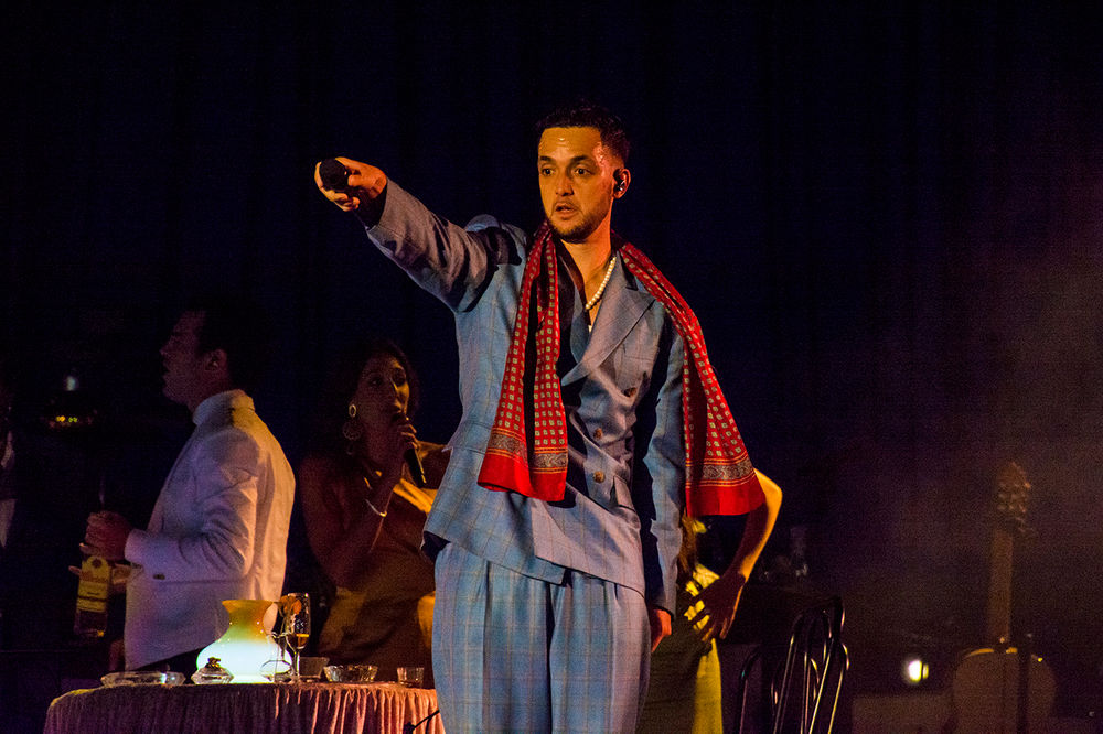 Sin cantar ni afinar, Pucho regresa a la CDMX