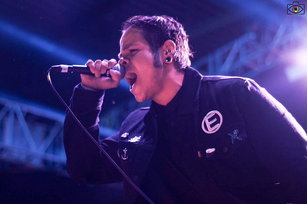 El verano nunca terminará con Tungas.