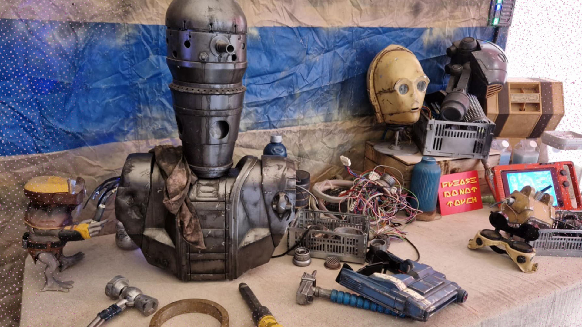 Scavenger Props Bring Screen-Accurate Star Wars Creations to Beachhead