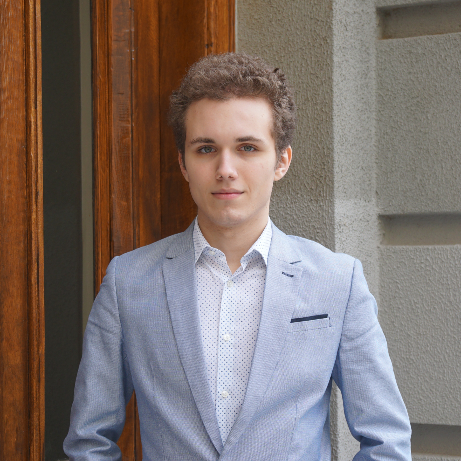 Mihnea Pasere | Let's Uni!