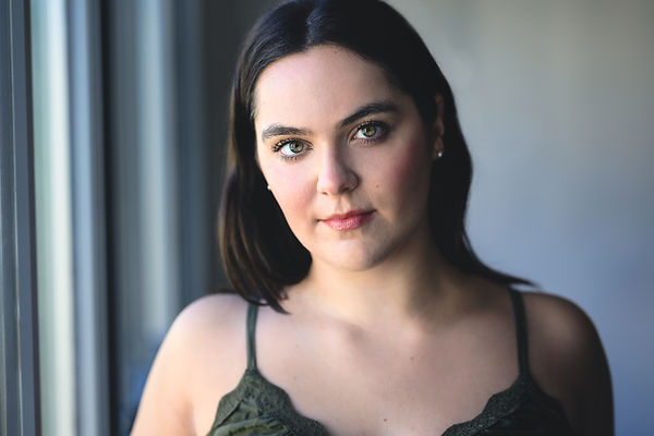 Headshot & Resume | Aileen