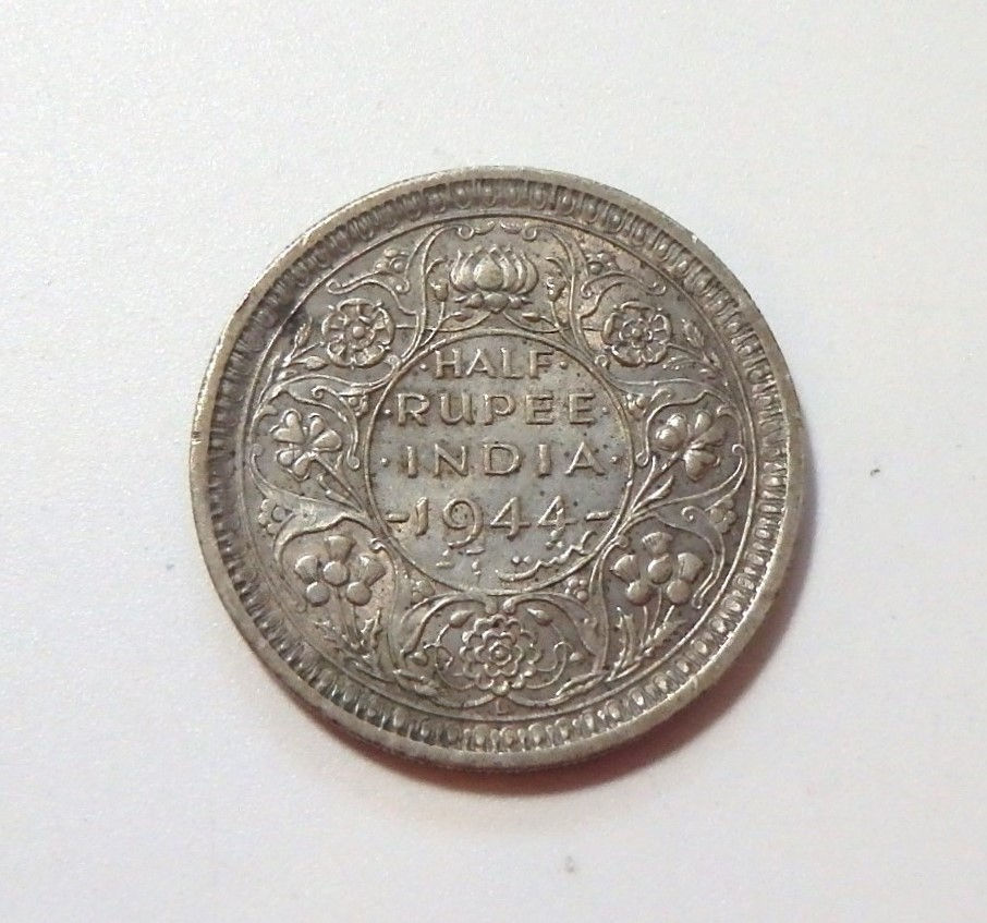 India - Half Rupee - 1944-L | Central Lakes Coins