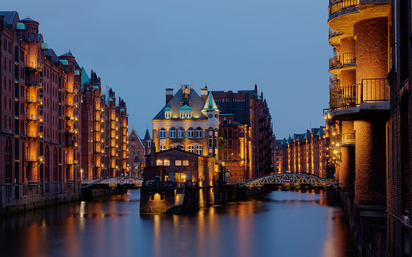10 Best Places to Visit in Germany in July (2026 Pride & Techno)