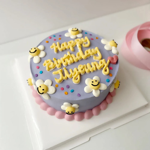 Smiley Daisy Cake | Giftorea