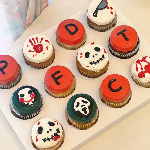 12 Custom Design Cupcakes Set | Giftorea