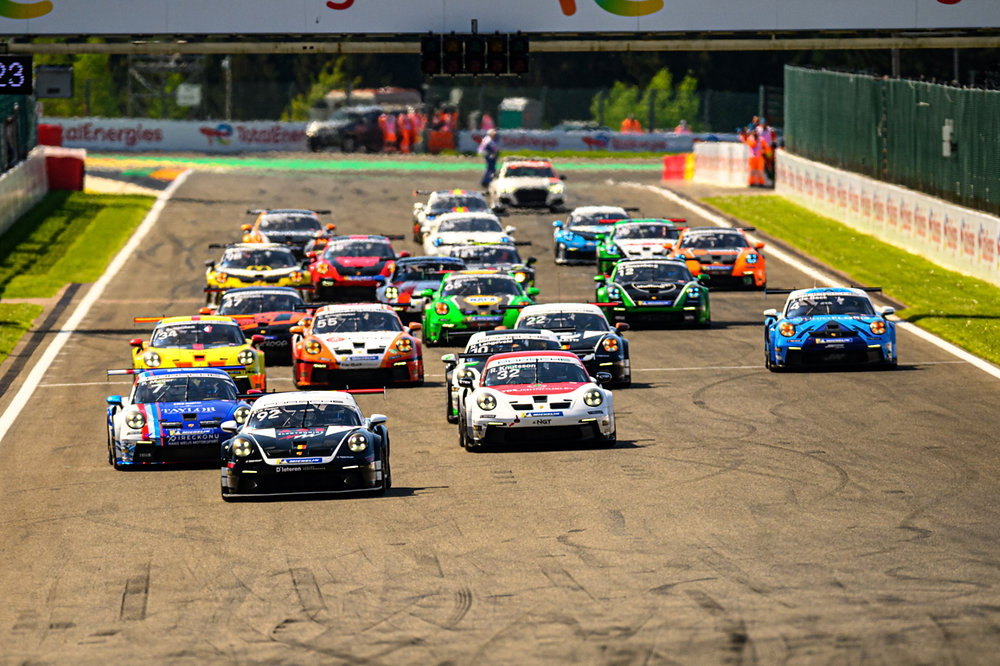 Cette fois, l’attente est terminée : coup d’envoi de la Porsche Carrera ...
