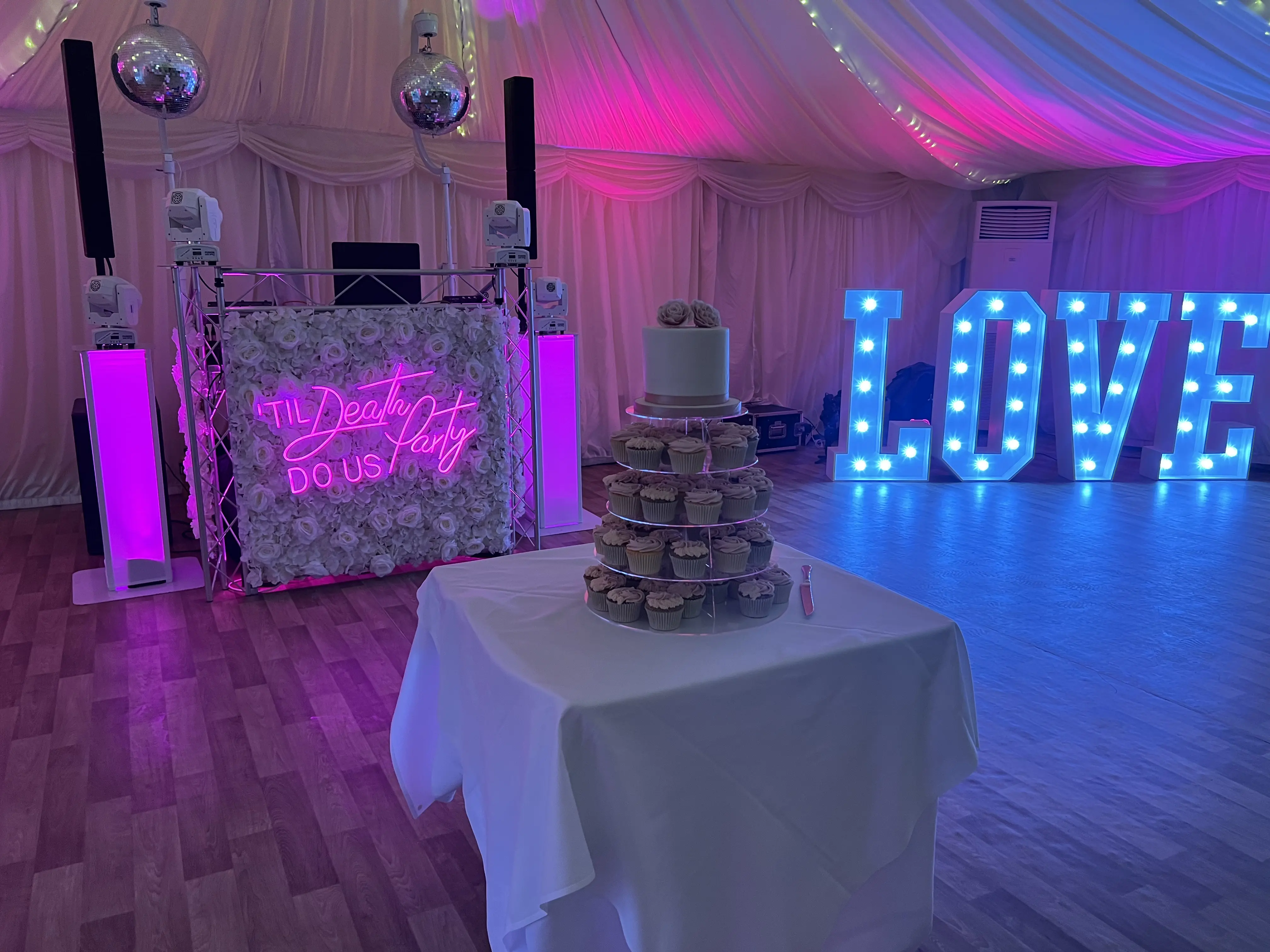 Wedding DJ Essex | DJ Hire Essex | DJ Samuel Hann