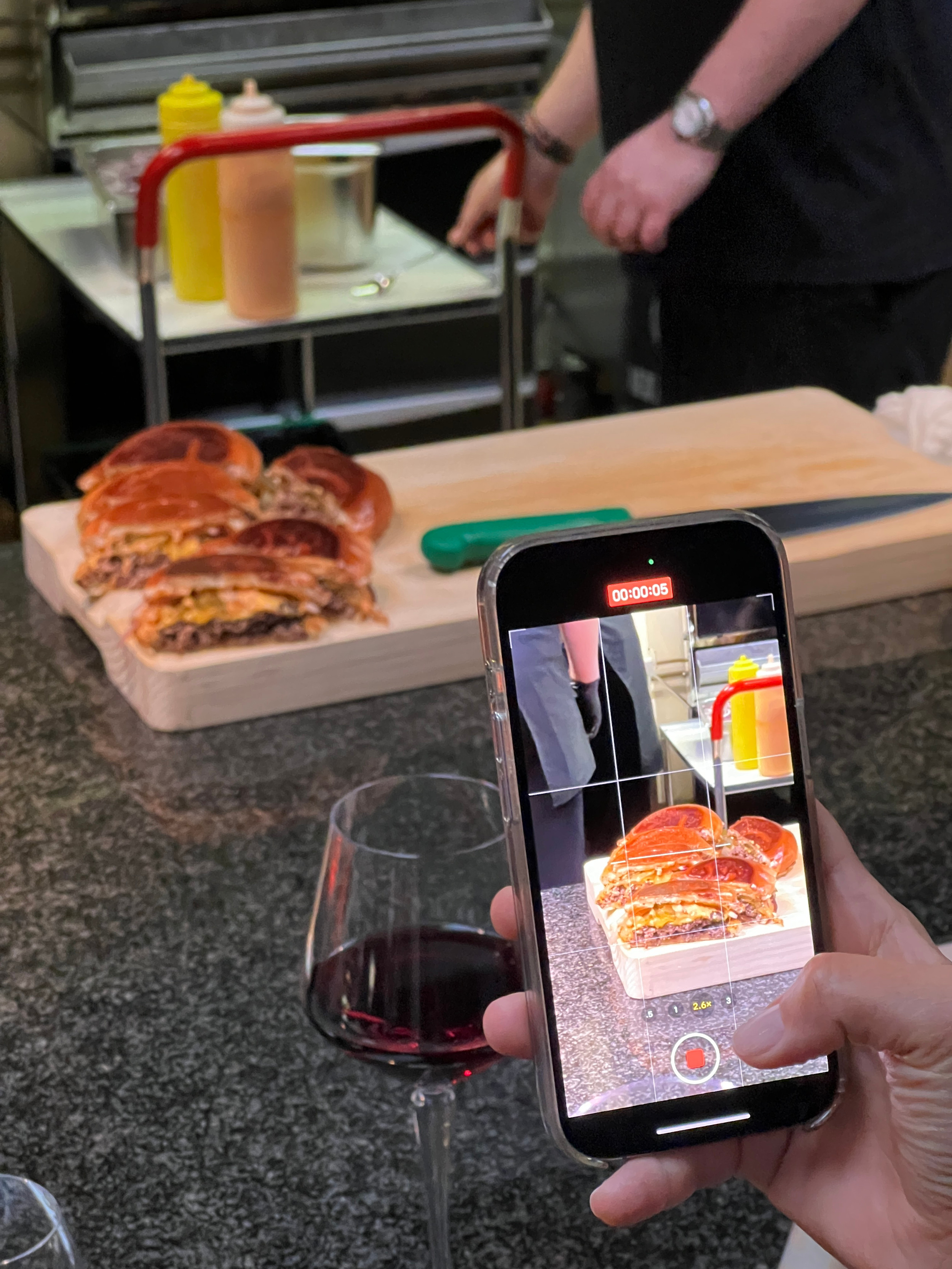 *ouch* burger tasting