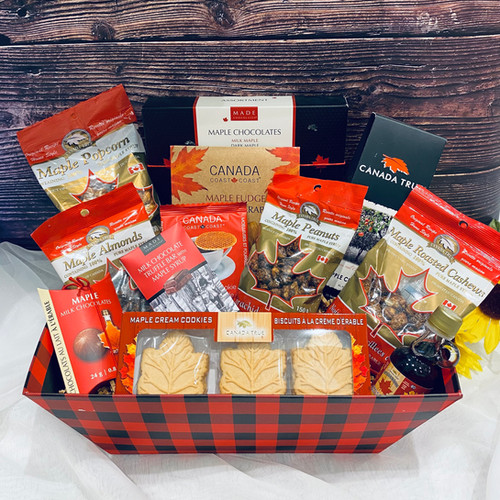 The Great Canadian Maple Delight Gift Basket | Sweet Bee