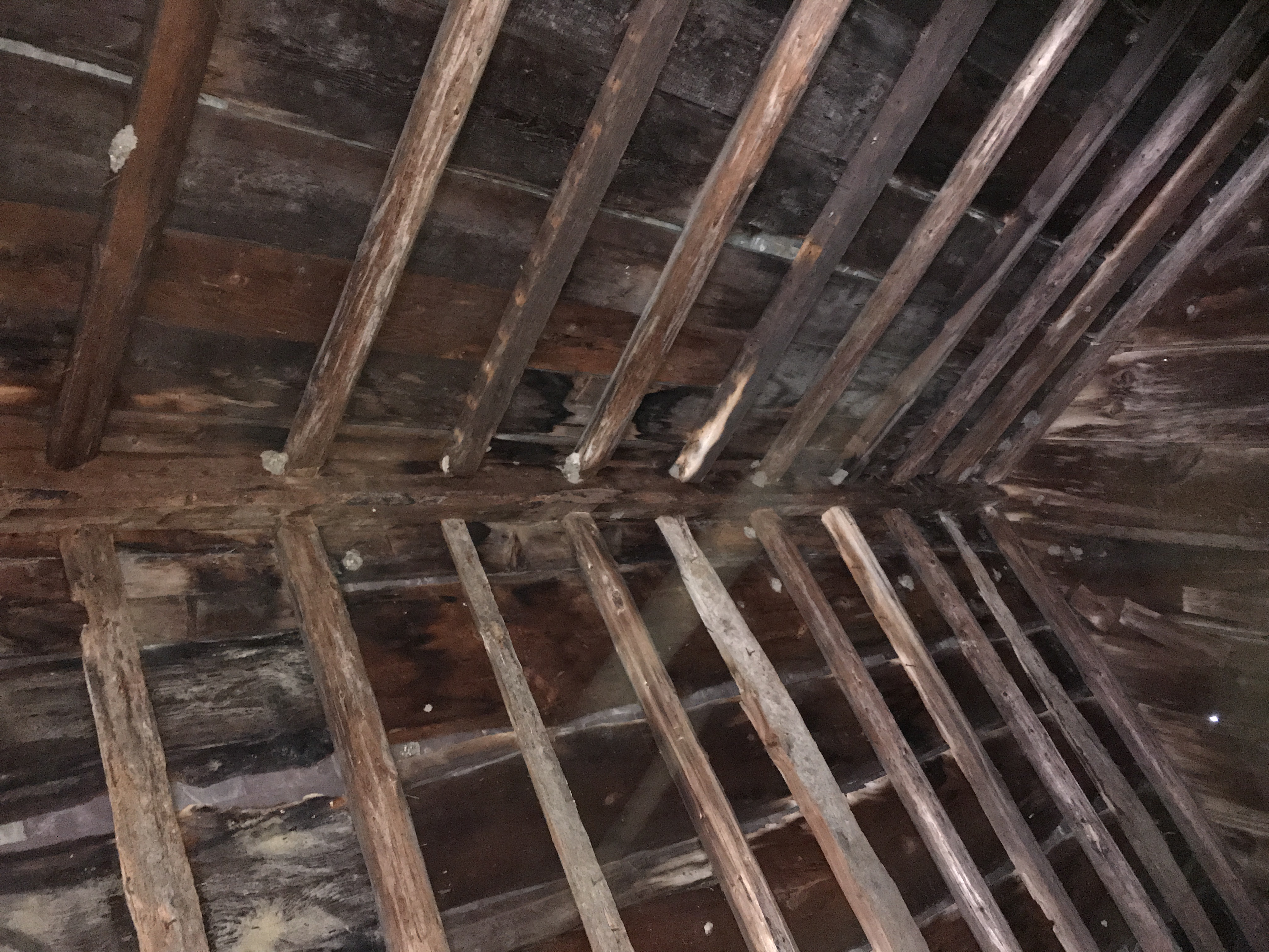 Pawlet Corn Crib | Green Mountain Timber Frames