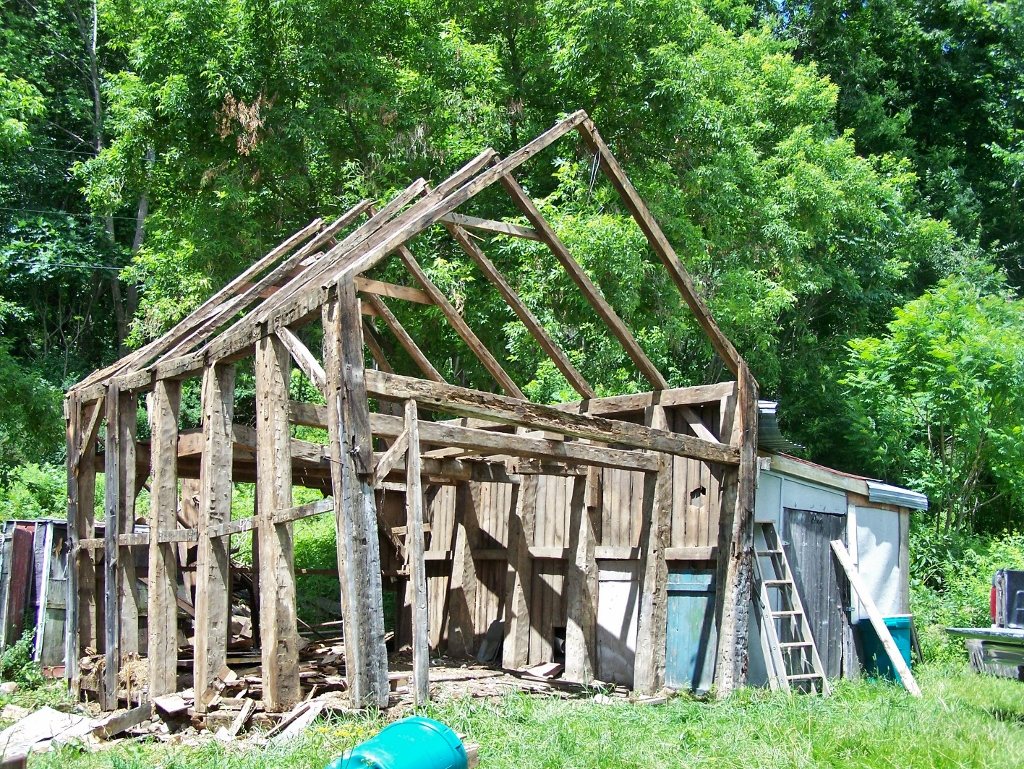 Chestnut Timbered Corn Crib | Green Mountain Timber Frames
