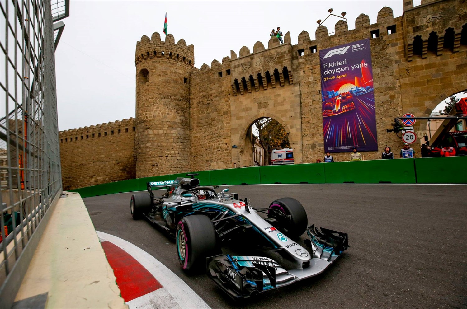F1, GP Baku 2018, Hamilton: «Sono stato molto fortunato» - RMC Motori
