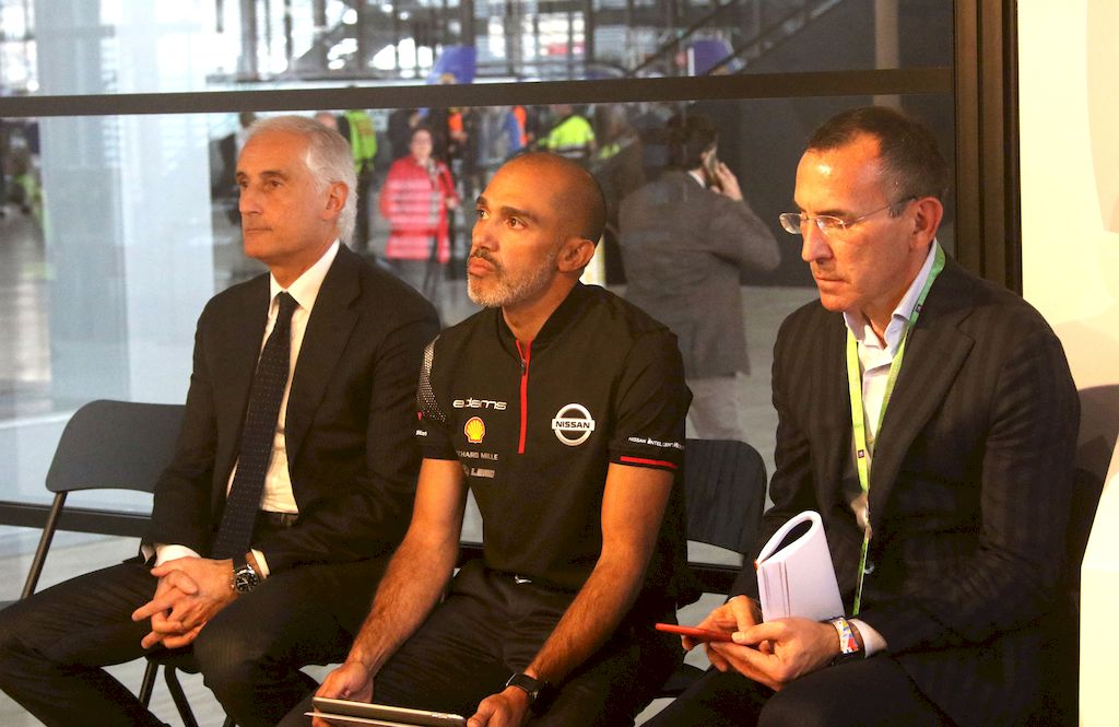 NISSAN: MICHAEL CARCAMO A 360° - RMC Motori