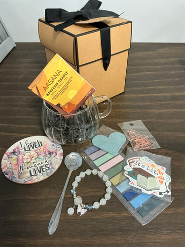 Book loves box | Little Miss Busybody