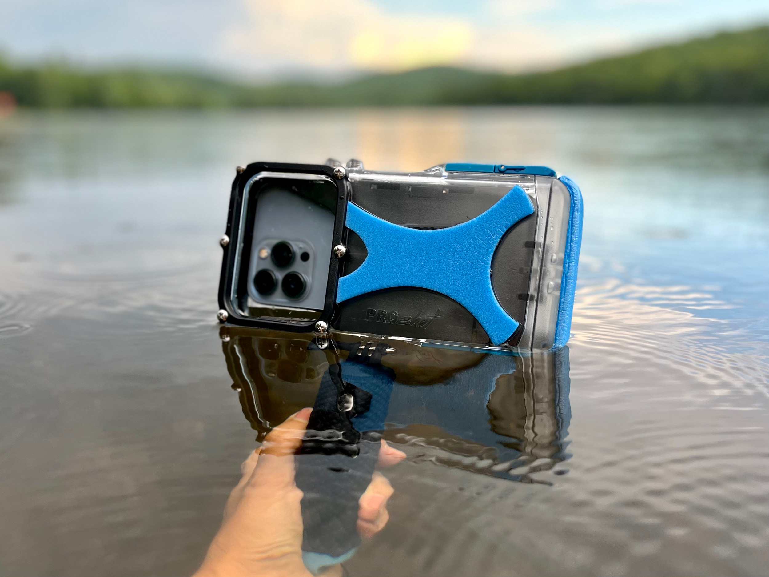 ProShot Dive Universal iPhone Case - Waterproof to 130 ft/40m, Includes ...