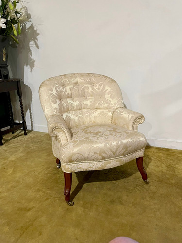 Continental Button Back Chair | Timeless FurnitureUK