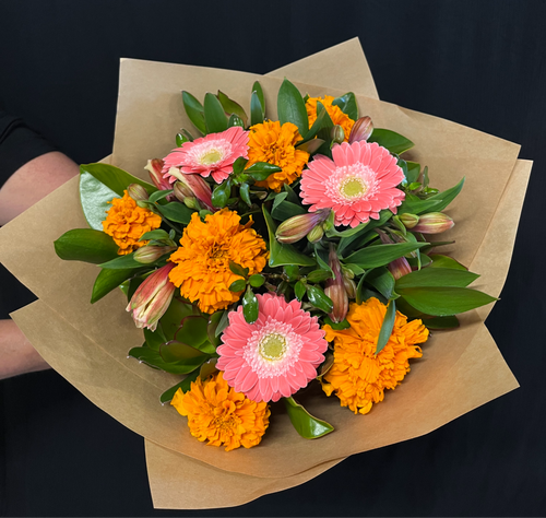 Florists Choice Seasonal Posy (Small) | Peninsula Flowers