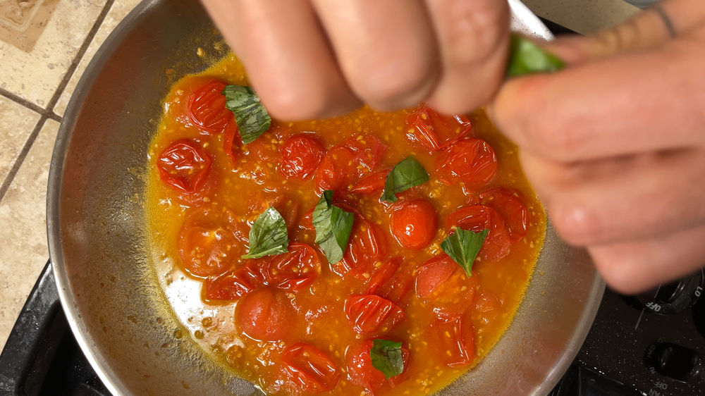 Pasta allo Sacarpariello | Simple Italian Cherry Tomato Pasta Recipe