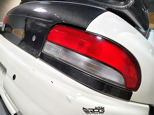GC8 Vacuum Carbon Tail Light Garnish (Replacement) | racingproductgroup
