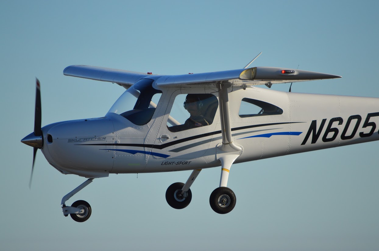 2011 Cessna 162 Skycatcher (N6050A) | Corsair Aviation - Los Angeles, CA