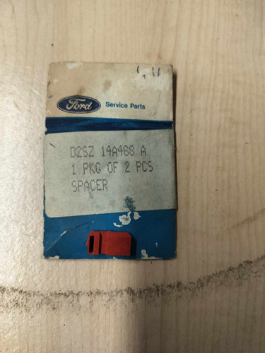 1972-2007 Ford wiring harness connector spacer D2SZ-14A468-A | svpu