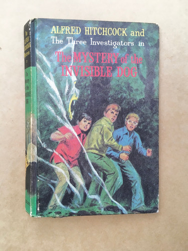 Folding Book Lamp - The Mystery Of The Invisible Dog | Upswitch