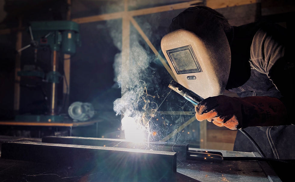 Industriële design meubelen en verlichting | MAED design | Nederland