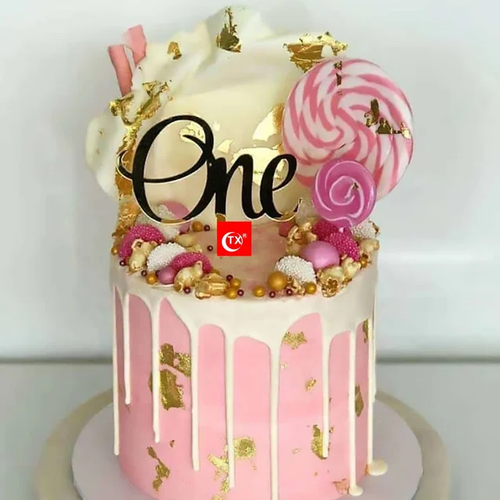 One cake topper | BakeAssist
