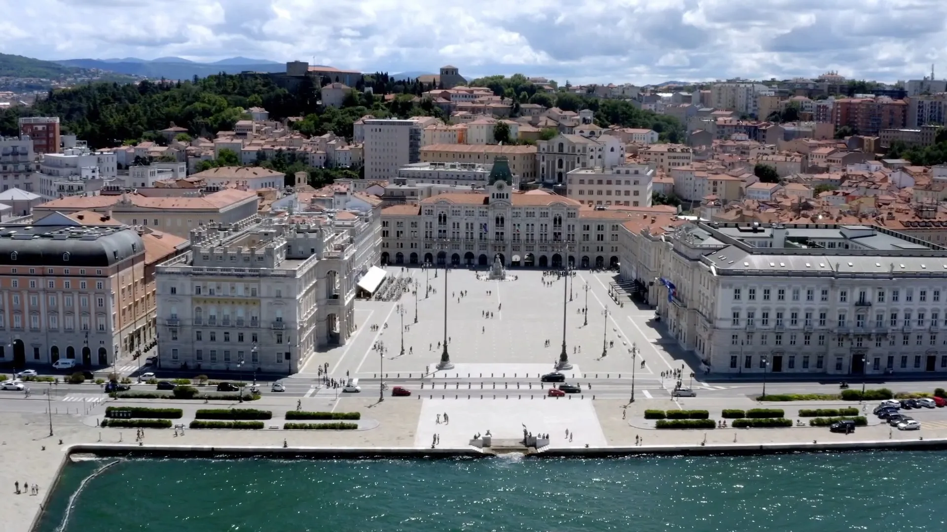 Book a guided walking tour in Trieste with Explore Friuli