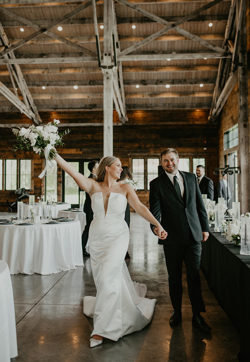 Black and White Wedding in Kalispell, Montana