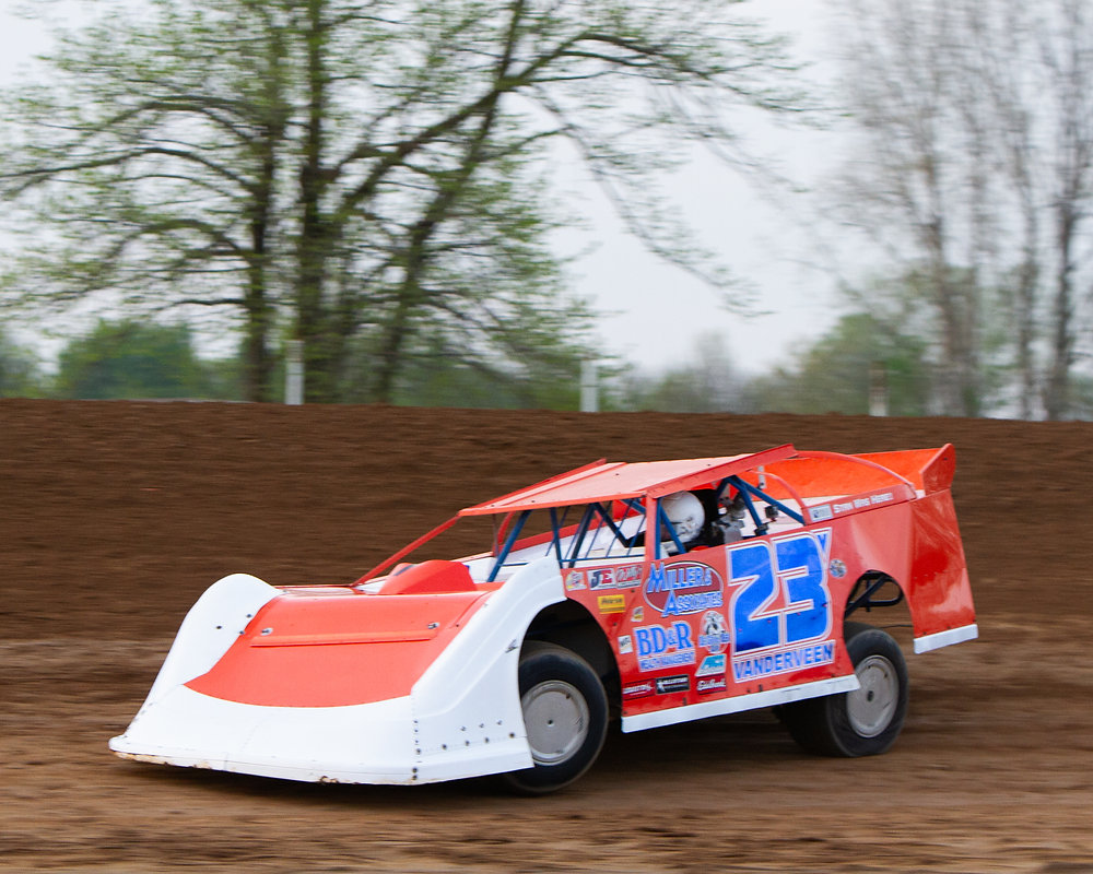 Vanderveen Rips Late Model Win at Crystal; Ward Returns to Victory Lane ...