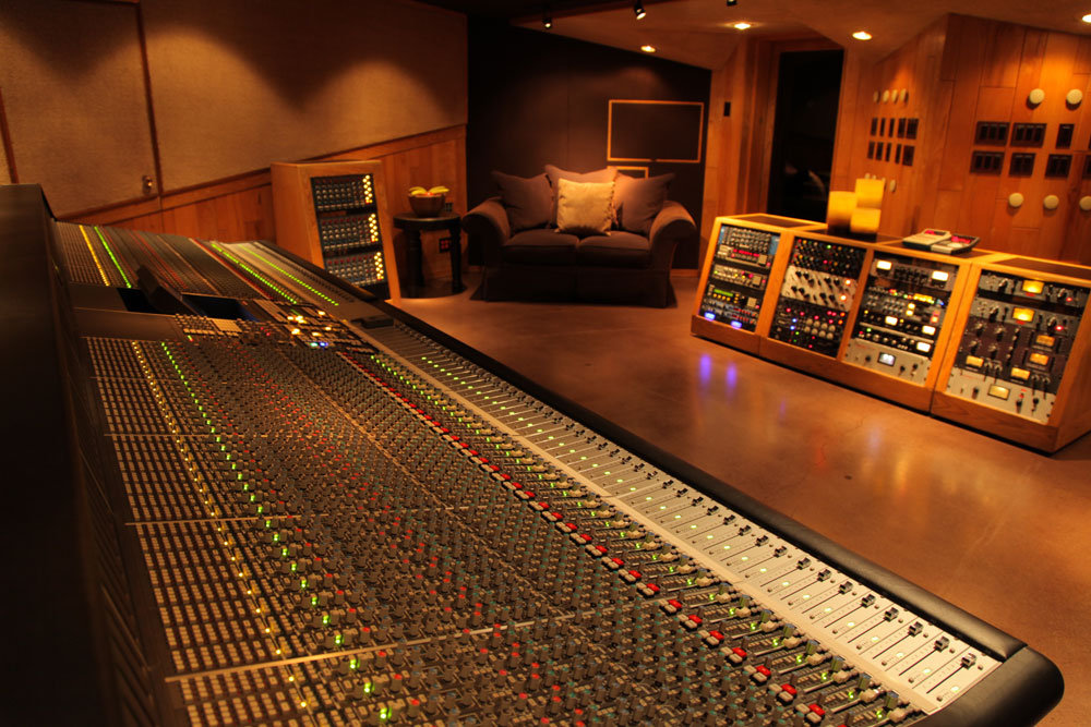 Studio Hum Busting, as easy as 1, 2, 3!!!