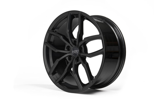 Racingline R360 8.5J x 19inch Alloy Wheels - Gloss Black - Golf MK7 GTI ...