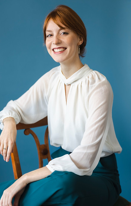 About | Anna Grace Roth