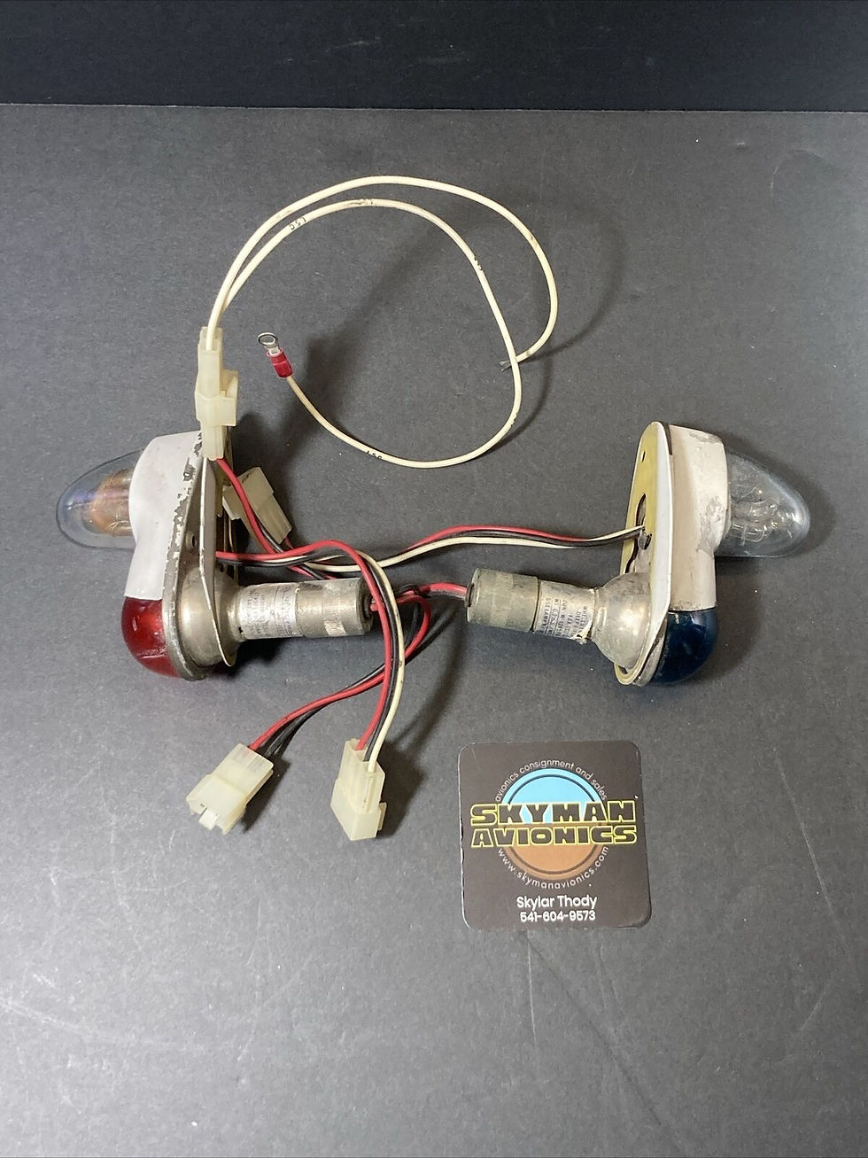 Whelen 28V Nav/Strobe Wing Tip Lights | Skyman Avionics