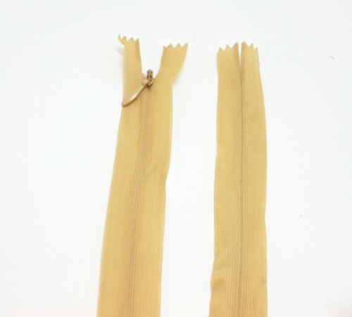 Beige Invisible Zip | sewstitchy2
