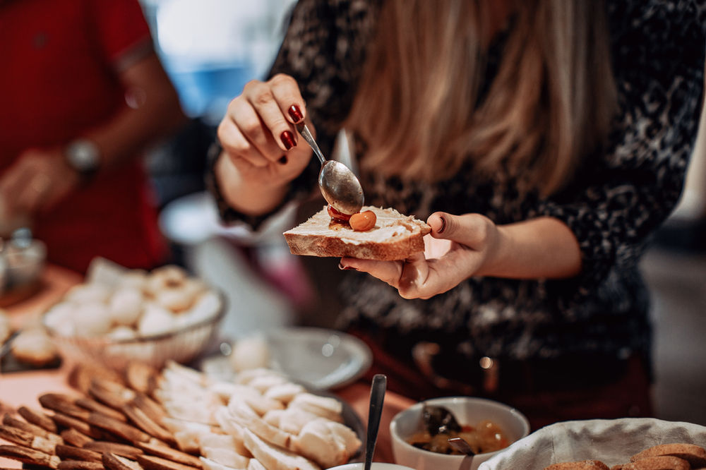 How Many Carbs Should A Woman With Diabetes Eat Per Day how-many-carbs-should-a-woman-with-diabetes-eat-per-day